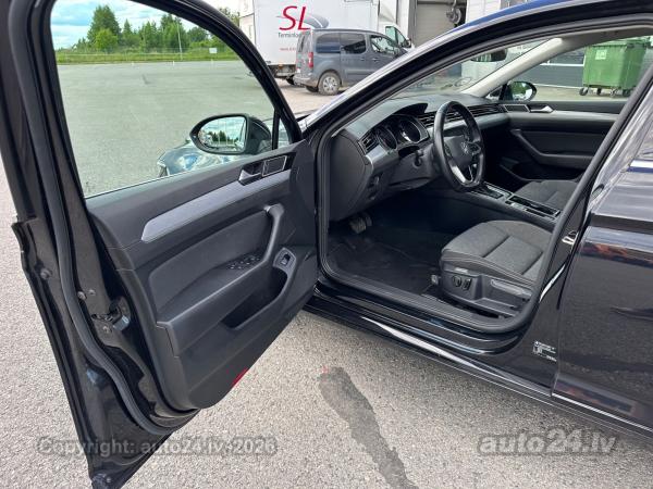 Black Volkswagen Passat 2023 in Tartu, with an engine capacity of 1.50 L and mileage of 131 thousand km for 19990 €, photo 8 on AUTOMOTO.COM.LV