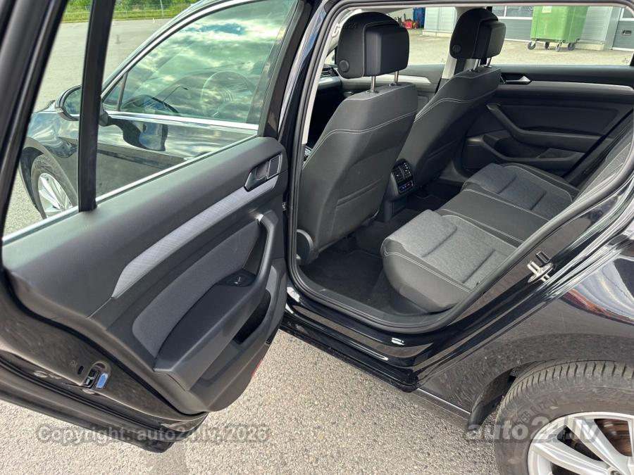 Melns Volkswagen Passat 2023 Tartu, ar dzinēja tilpumu 1.50 L un nobraukumu 131 tūkst. km par 19990 €, foto 12 vietnē AUTOMOTO.COM.LV