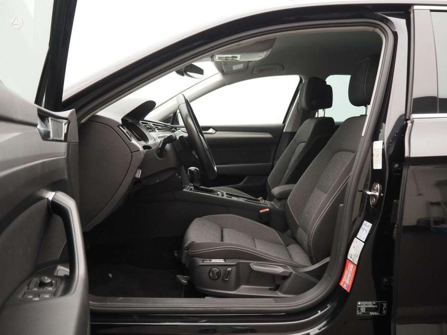 Black Volkswagen Passat 2023 in Vilnius, with an engine capacity of 1.97 L and mileage of 169 thousand km for 15600 €, photo 9 on AUTOMOTO.COM.LV