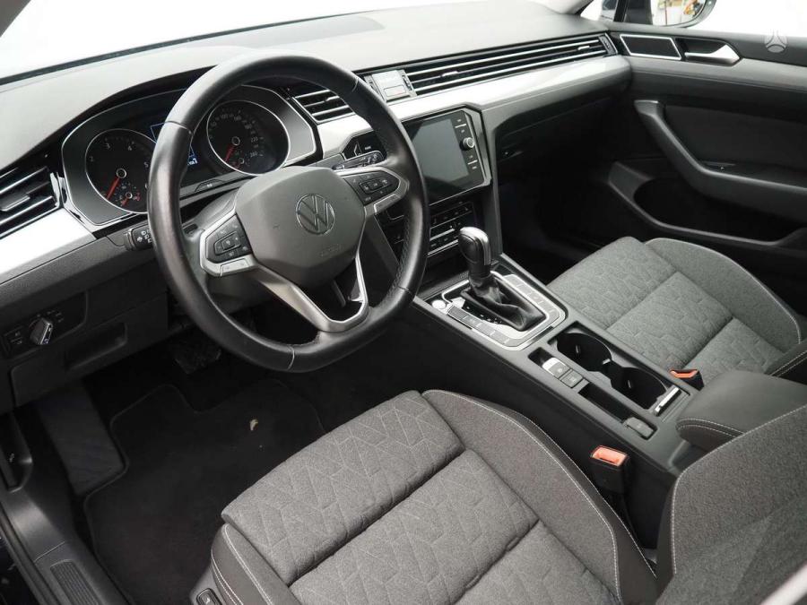 Black Volkswagen Passat 2023 in Vilnius, with an engine capacity of 1.97 L and mileage of 169 thousand km for 15600 €, photo 10 on AUTOMOTO.COM.LV