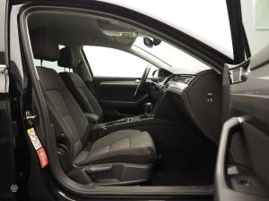 Black Volkswagen Passat 2023 in Vilnius, with an engine capacity of 1.97 L and mileage of 169 thousand km for 15600 €, photo 12 on AUTOMOTO.COM.LV