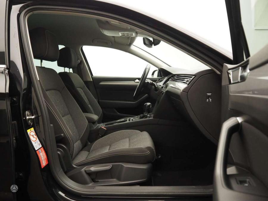 Black Volkswagen Passat 2023 in Vilnius, with an engine capacity of 1.97 L and mileage of 169 thousand km for 15600 €, photo 12 on AUTOMOTO.COM.LV