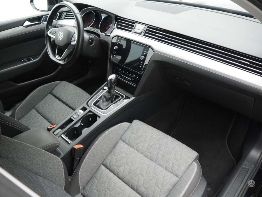 Black Volkswagen Passat 2023 in Vilnius, with an engine capacity of 1.97 L and mileage of 169 thousand km for 15600 €, photo 13 on AUTOMOTO.COM.LV