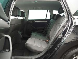 Black Volkswagen Passat 2023 in Vilnius, with an engine capacity of 1.97 L and mileage of 169 thousand km for 15600 €, photo 15 on AUTOMOTO.COM.LV