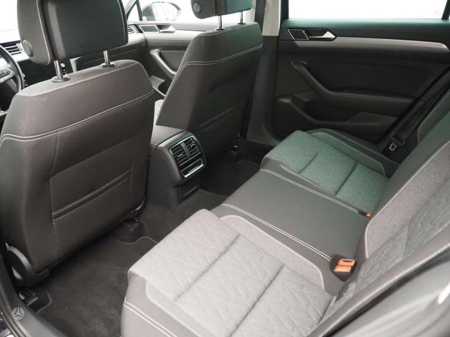 Black Volkswagen Passat 2023 in Vilnius, with an engine capacity of 1.97 L and mileage of 169 thousand km for 15600 €, photo 16 on AUTOMOTO.COM.LV