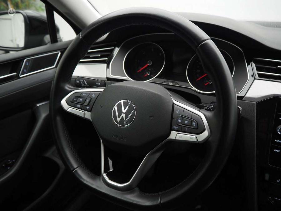 Black Volkswagen Passat 2023 in Vilnius, with an engine capacity of 1.97 L and mileage of 169 thousand km for 15600 €, photo 19 on AUTOMOTO.COM.LV