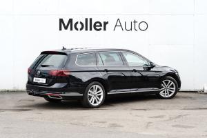 Melns Volkswagen Passat 2023 Rīga, ar dzinēja tilpumu 2.00 L un nobraukumu 136 tūkst. km par 23750 €, foto 5 vietnē AUTOMOTO.COM.LV