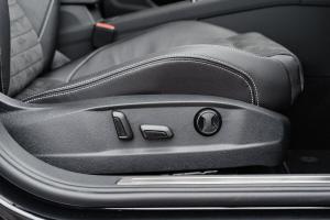 Melns Volkswagen Passat 2023 Rīga, ar dzinēja tilpumu 2.00 L un nobraukumu 136 tūkst. km par 23750 €, foto 8 vietnē AUTOMOTO.COM.LV