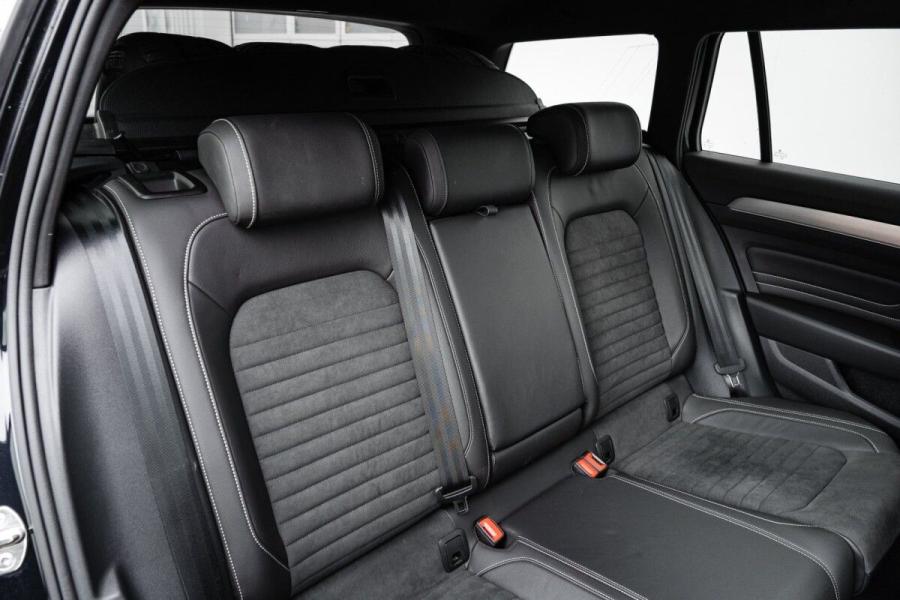 Melns Volkswagen Passat 2023 Rīga, ar dzinēja tilpumu 2.00 L un nobraukumu 136 tūkst. km par 23750 €, foto 10 vietnē AUTOMOTO.COM.LV