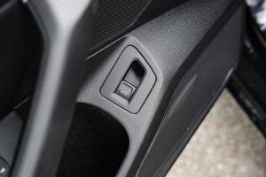 Melns Volkswagen Passat 2023 Rīga, ar dzinēja tilpumu 2.00 L un nobraukumu 136 tūkst. km par 23750 €, foto 15 vietnē AUTOMOTO.COM.LV