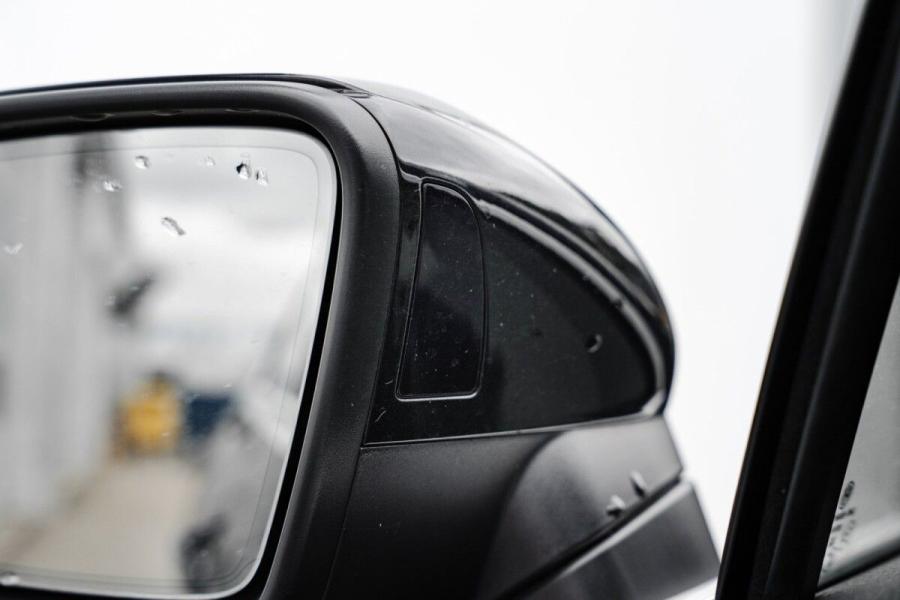 Melns Volkswagen Passat 2023 Rīga, ar dzinēja tilpumu 2.00 L un nobraukumu 136 tūkst. km par 23750 €, foto 20 vietnē AUTOMOTO.COM.LV