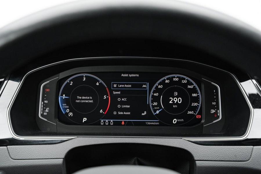 Melns Volkswagen Passat 2023 Rīga, ar dzinēja tilpumu 2.00 L un nobraukumu 136 tūkst. km par 23750 €, foto 22 vietnē AUTOMOTO.COM.LV