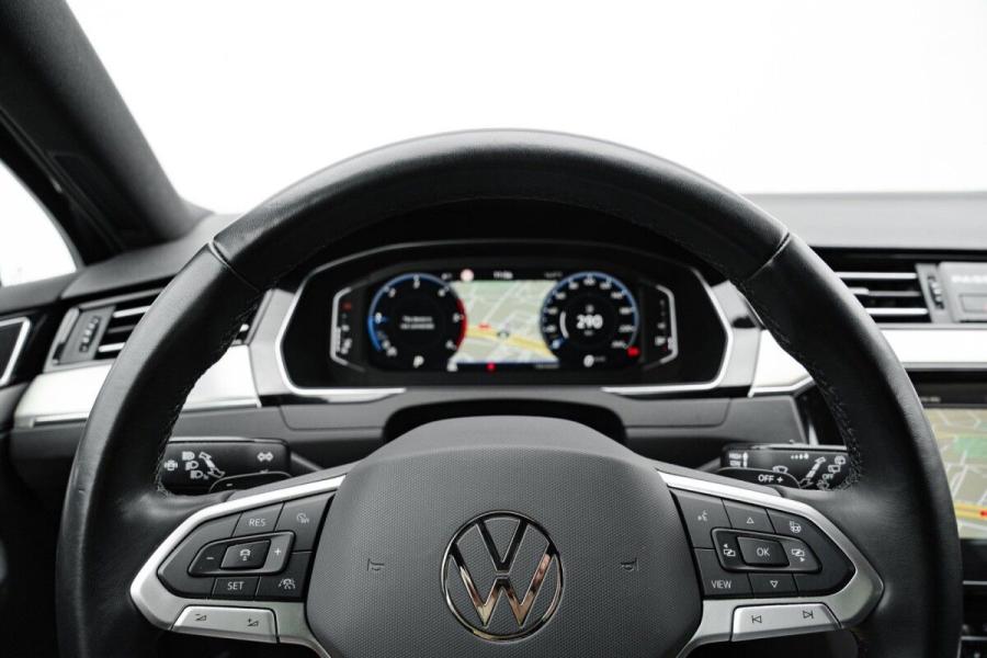 Melns Volkswagen Passat 2023 Rīga, ar dzinēja tilpumu 2.00 L un nobraukumu 136 tūkst. km par 23750 €, foto 25 vietnē AUTOMOTO.COM.LV