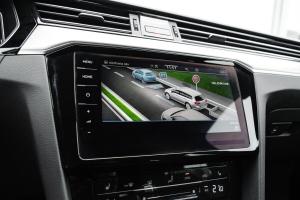 Melns Volkswagen Passat 2023 Rīga, ar dzinēja tilpumu 2.00 L un nobraukumu 136 tūkst. km par 23750 €, foto 32 vietnē AUTOMOTO.COM.LV