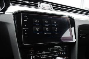 Melns Volkswagen Passat 2023 Rīga, ar dzinēja tilpumu 2.00 L un nobraukumu 136 tūkst. km par 23750 €, foto 35 vietnē AUTOMOTO.COM.LV