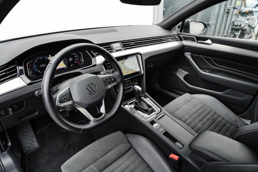 Melns Volkswagen Passat 2023 Rīga, ar dzinēja tilpumu 2.00 L un nobraukumu 136 tūkst. km par 23750 €, foto 37 vietnē AUTOMOTO.COM.LV