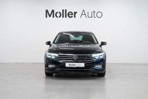 Black Volkswagen Passat 2023 in Vilnius, with an engine capacity of 2.00 L and mileage of 130 thousand km for 22100 €, photo 10 on AUTOMOTO.COM.LV