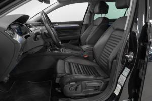 Black Volkswagen Passat 2023 in Vilnius, with an engine capacity of 2.00 L and mileage of 130 thousand km for 22100 €, photo 12 on AUTOMOTO.COM.LV