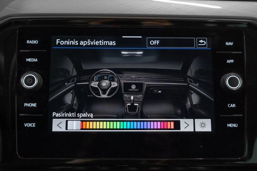 Black Volkswagen Passat 2023 in Vilnius, with an engine capacity of 2.00 L and mileage of 130 thousand km for 22100 €, photo 20 on AUTOMOTO.COM.LV