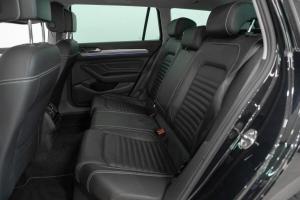 Black Volkswagen Passat 2023 in Vilnius, with an engine capacity of 2.00 L and mileage of 130 thousand km for 22100 €, photo 24 on AUTOMOTO.COM.LV