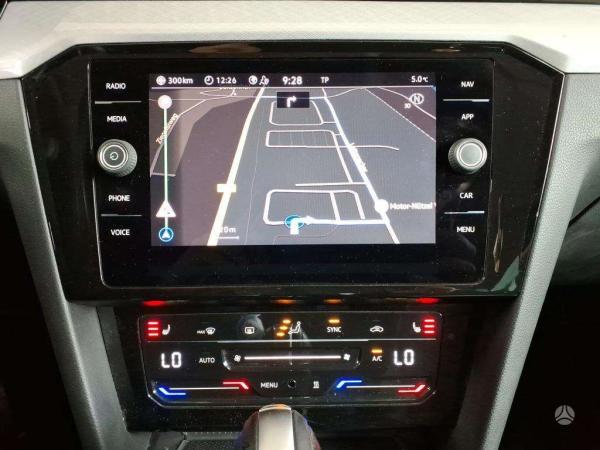 Melns Volkswagen Passat 2023 Viļņa, ar dzinēja tilpumu 1.97 L un nobraukumu 145 tūkst. km par 16500 €, foto 5 vietnē AUTOMOTO.COM.LV