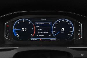 Black Volkswagen Passat 2023 in Vilnius, with an engine capacity of 2.00 L and mileage of 130 thousand km for 22100 €, photo 11 on AUTOMOTO.COM.LV