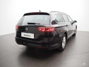 Black Volkswagen Passat 2023 in Vilnius, with an engine capacity of 1.97 L and mileage of 145 thousand km for 16500 €, photo 5 on AUTOMOTO.COM.LV