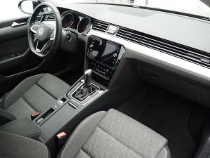Black Volkswagen Passat 2023 in Vilnius, with an engine capacity of 1.97 L and mileage of 145 thousand km for 16500 €, photo 13 on AUTOMOTO.COM.LV