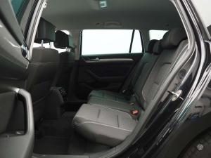 Black Volkswagen Passat 2023 in Vilnius, with an engine capacity of 1.97 L and mileage of 145 thousand km for 16500 €, photo 15 on AUTOMOTO.COM.LV