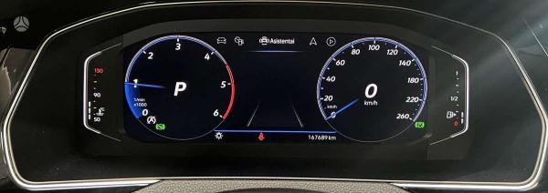 Black Volkswagen Passat 2023 in Kaunas, with an engine capacity of 1.97 L and mileage of 168 thousand km for 17600 €, photo 4 on AUTOMOTO.COM.LV