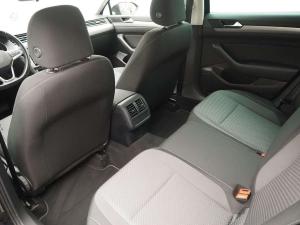 Melns Volkswagen Passat 2023 Viļņa, ar dzinēja tilpumu 1.97 L un nobraukumu 141 tūkst. km par 15900 €, foto 17 vietnē AUTOMOTO.COM.LV