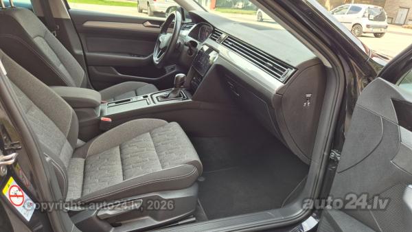 Black Volkswagen Passat 2023 in Tallinn, with an engine capacity of 2.00 L and mileage of 161 thousand km for 19990 €, photo 8 on AUTOMOTO.COM.LV