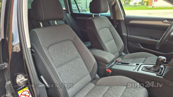 Black Volkswagen Passat 2023 in Tallinn, with an engine capacity of 2.00 L and mileage of 161 thousand km for 19990 €, photo 9 on AUTOMOTO.COM.LV