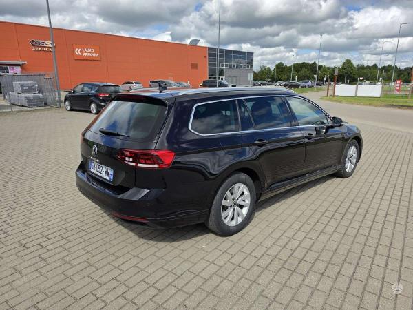 Black Volkswagen Passat 2023 in Taurage, with an engine capacity of 1.97 L and mileage of 310 thousand km for 12000 €, photo 3 on AUTOMOTO.COM.LV