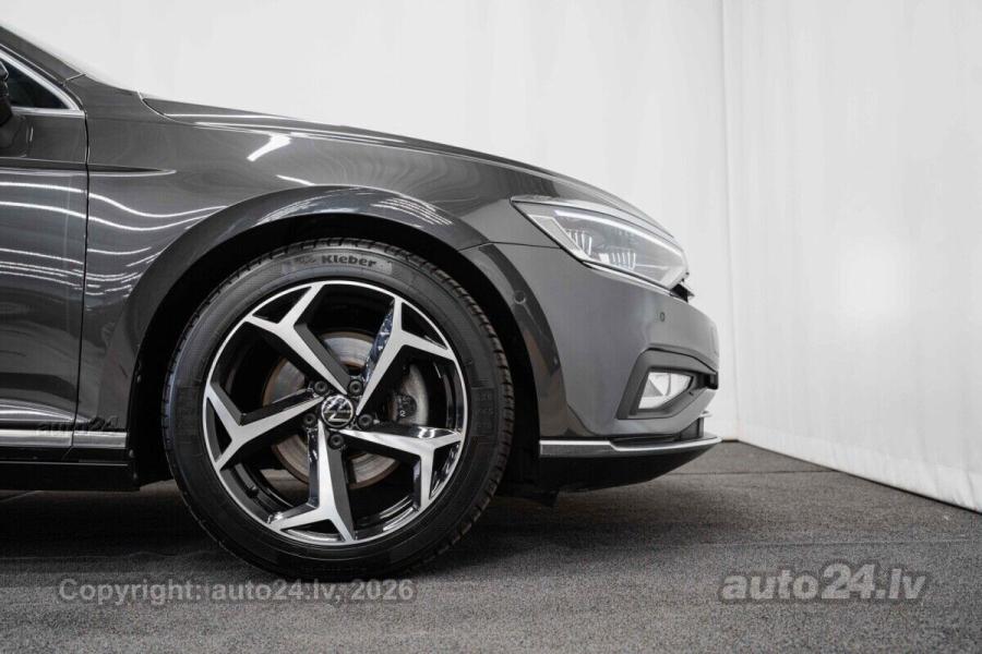 Melns Volkswagen Passat 2023 Tallina, ar dzinēja tilpumu 2.00 L un nobraukumu 145 tūkst. km par 24900 €, foto 18 vietnē AUTOMOTO.COM.LV
