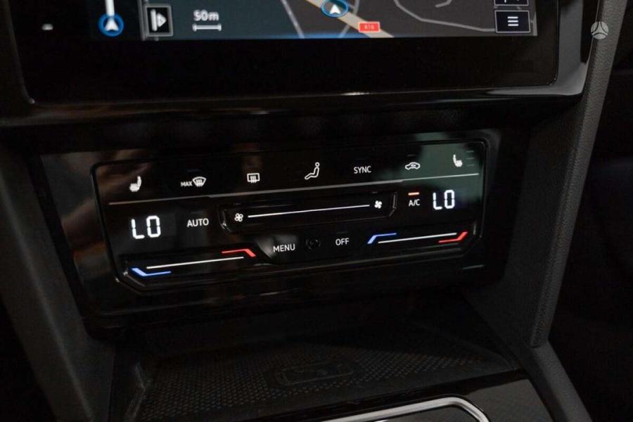 Melns Volkswagen Passat 2023 Viļņa, ar dzinēja tilpumu 2.00 L un nobraukumu 156 tūkst. km par 20400 €, foto 18 vietnē AUTOMOTO.COM.LV