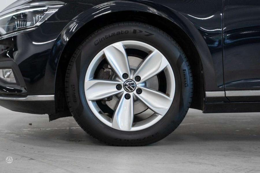 Melns Volkswagen Passat 2023 Viļņa, ar dzinēja tilpumu 2.00 L un nobraukumu 156 tūkst. km par 20400 €, foto 22 vietnē AUTOMOTO.COM.LV