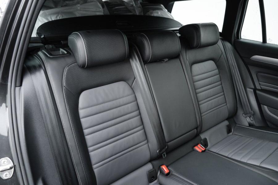 Melns Volkswagen Passat 2023 Rīga, ar dzinēja tilpumu 2.00 L un nobraukumu 148 tūkst. km par 24950 €, foto 10 vietnē AUTOMOTO.COM.LV