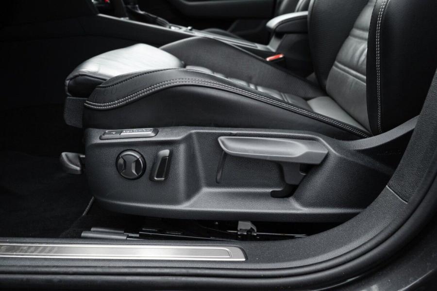 Melns Volkswagen Passat 2023 Rīga, ar dzinēja tilpumu 2.00 L un nobraukumu 148 tūkst. km par 24950 €, foto 15 vietnē AUTOMOTO.COM.LV