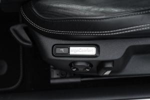 Melns Volkswagen Passat 2023 Rīga, ar dzinēja tilpumu 2.00 L un nobraukumu 148 tūkst. km par 24950 €, foto 16 vietnē AUTOMOTO.COM.LV