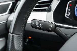 Melns Volkswagen Passat 2023 Rīga, ar dzinēja tilpumu 2.00 L un nobraukumu 148 tūkst. km par 24950 €, foto 17 vietnē AUTOMOTO.COM.LV