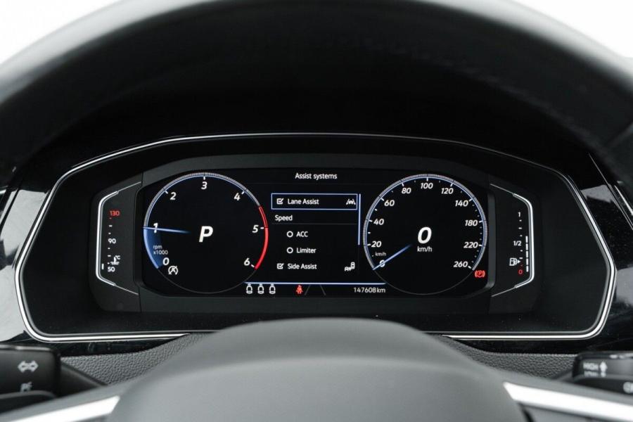 Melns Volkswagen Passat 2023 Rīga, ar dzinēja tilpumu 2.00 L un nobraukumu 148 tūkst. km par 24950 €, foto 19 vietnē AUTOMOTO.COM.LV