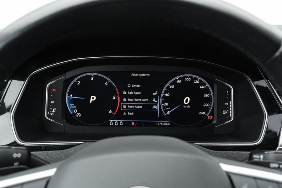 Melns Volkswagen Passat 2023 Rīga, ar dzinēja tilpumu 2.00 L un nobraukumu 148 tūkst. km par 24950 €, foto 20 vietnē AUTOMOTO.COM.LV