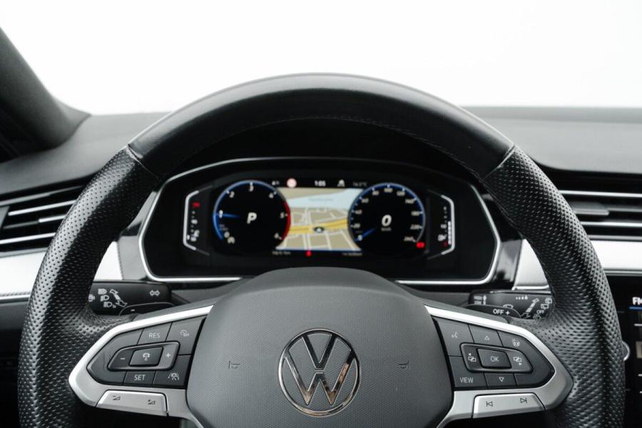 Melns Volkswagen Passat 2023 Rīga, ar dzinēja tilpumu 2.00 L un nobraukumu 148 tūkst. km par 24950 €, foto 23 vietnē AUTOMOTO.COM.LV