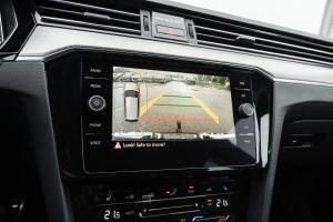 Melns Volkswagen Passat 2023 Rīga, ar dzinēja tilpumu 2.00 L un nobraukumu 148 tūkst. km par 24950 €, foto 26 vietnē AUTOMOTO.COM.LV