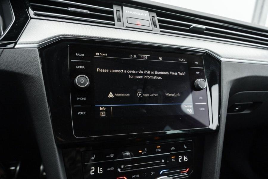 Melns Volkswagen Passat 2023 Rīga, ar dzinēja tilpumu 2.00 L un nobraukumu 148 tūkst. km par 24950 €, foto 28 vietnē AUTOMOTO.COM.LV