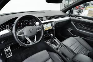 Melns Volkswagen Passat 2023 Rīga, ar dzinēja tilpumu 2.00 L un nobraukumu 148 tūkst. km par 24950 €, foto 35 vietnē AUTOMOTO.COM.LV