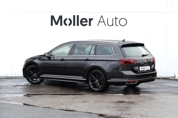 Melns Volkswagen Passat 2023 Rīga, ar dzinēja tilpumu 2.00 L un nobraukumu 148 tūkst. km par 24950 €, foto 4 vietnē AUTOMOTO.COM.LV