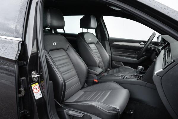 Melns Volkswagen Passat 2023 Rīga, ar dzinēja tilpumu 2.00 L un nobraukumu 148 tūkst. km par 24950 €, foto 8 vietnē AUTOMOTO.COM.LV
