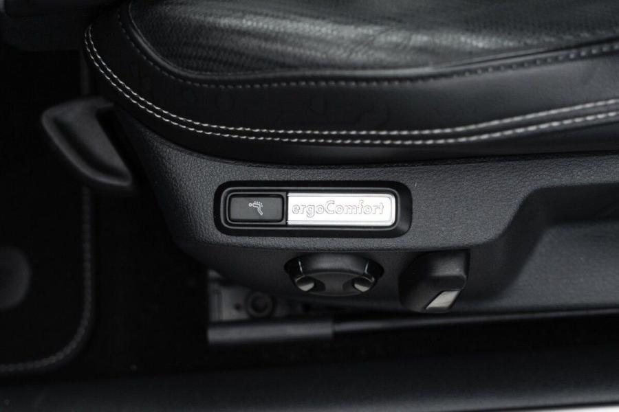 Melns Volkswagen Passat 2023 Rīga, ar dzinēja tilpumu 2.00 L un nobraukumu 148 tūkst. km par 24950 €, foto 16 vietnē AUTOMOTO.COM.LV
